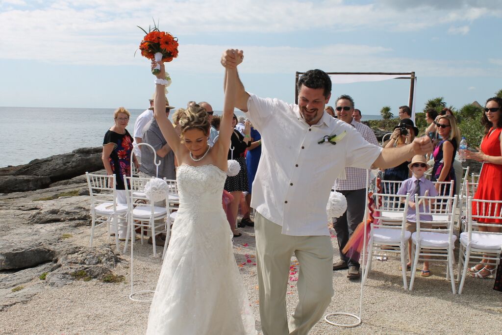 Destination Wedding Tips - Plan The Perfect Wedding Abroad